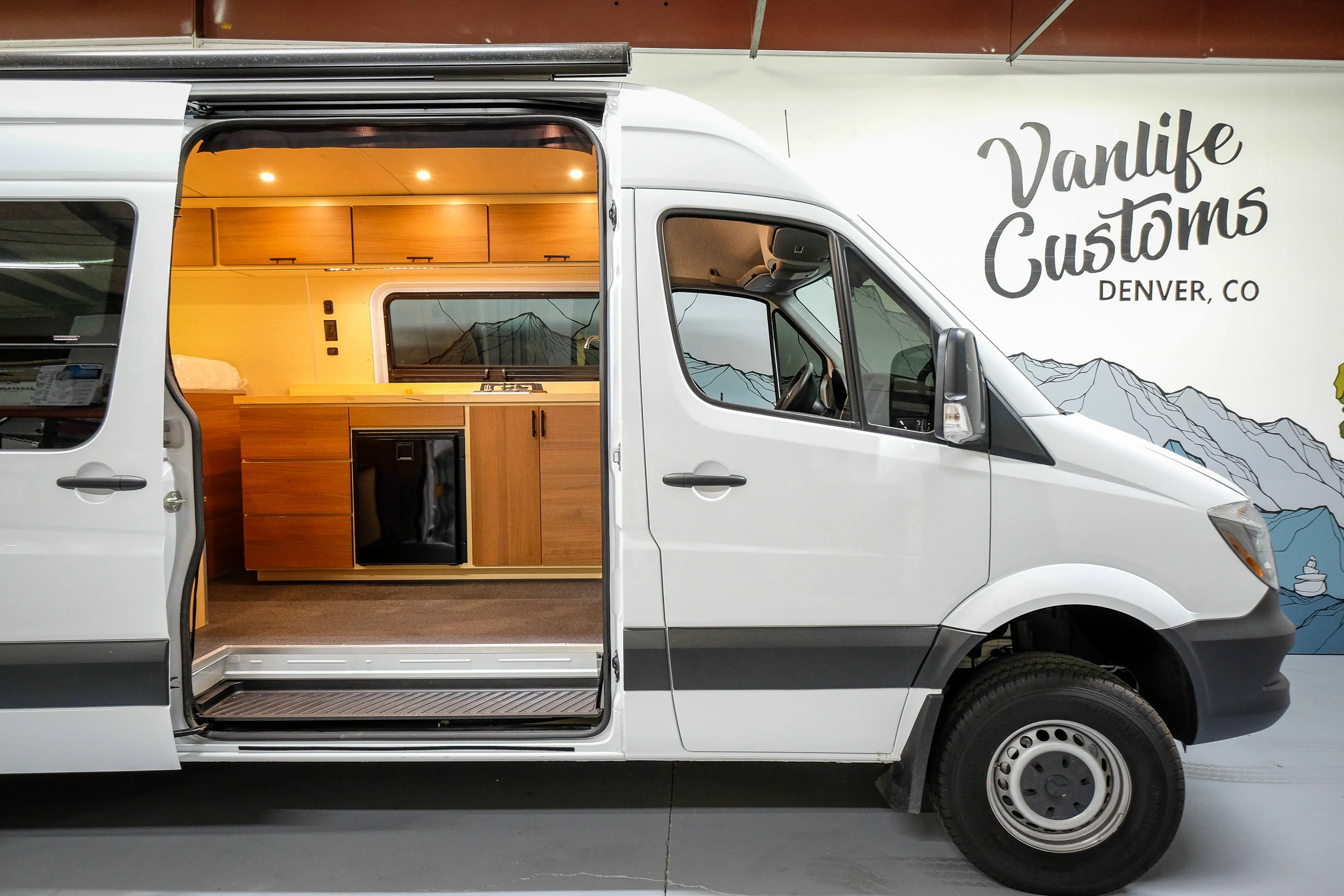 "Bella Luna" - Vanlife Customs 4x4 Sprinter Van Conversion 170" — Custom Van Builder | Vanlife ...